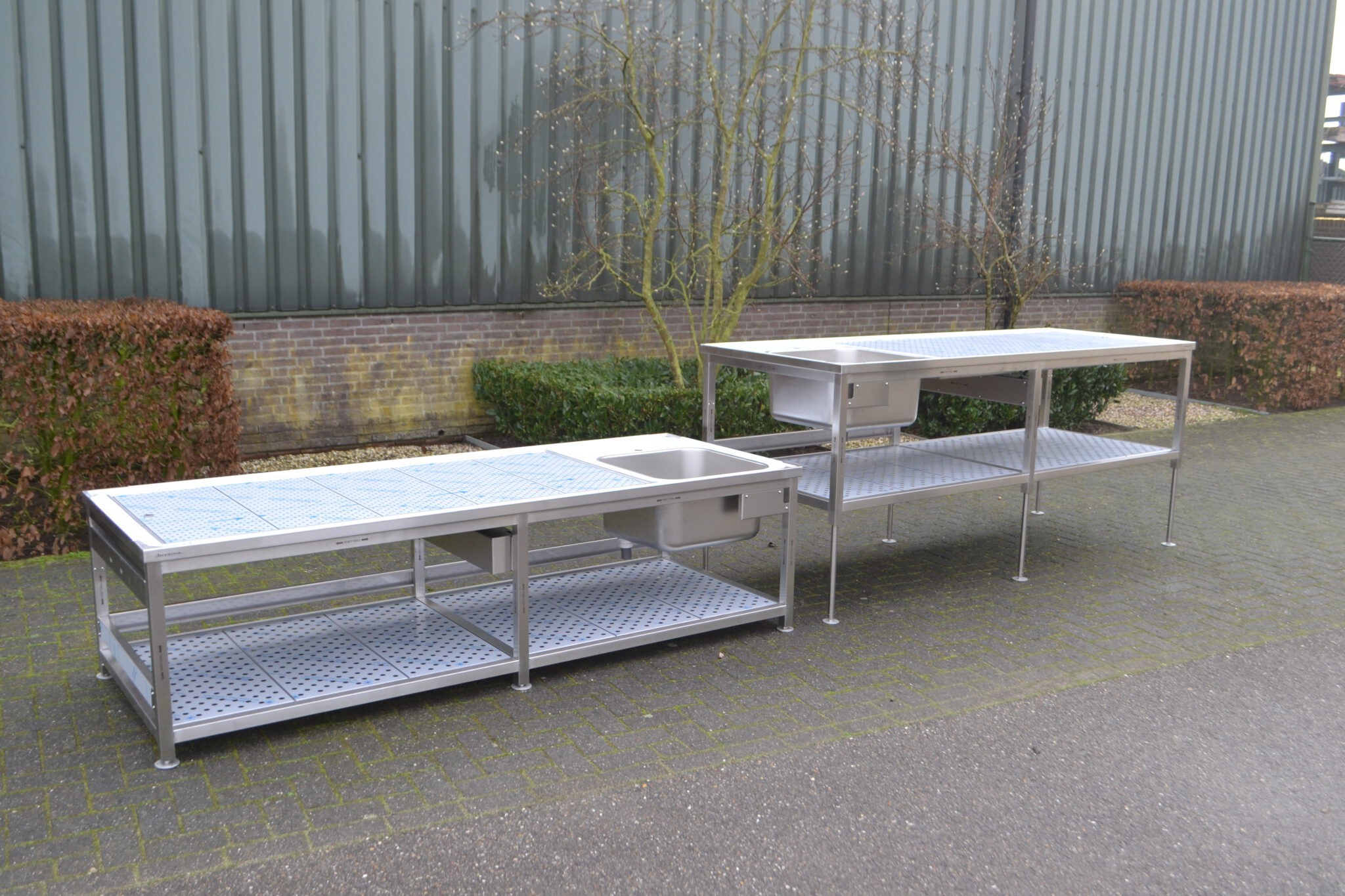 Juvama | RVS Tafels in hoogte verstelbaar