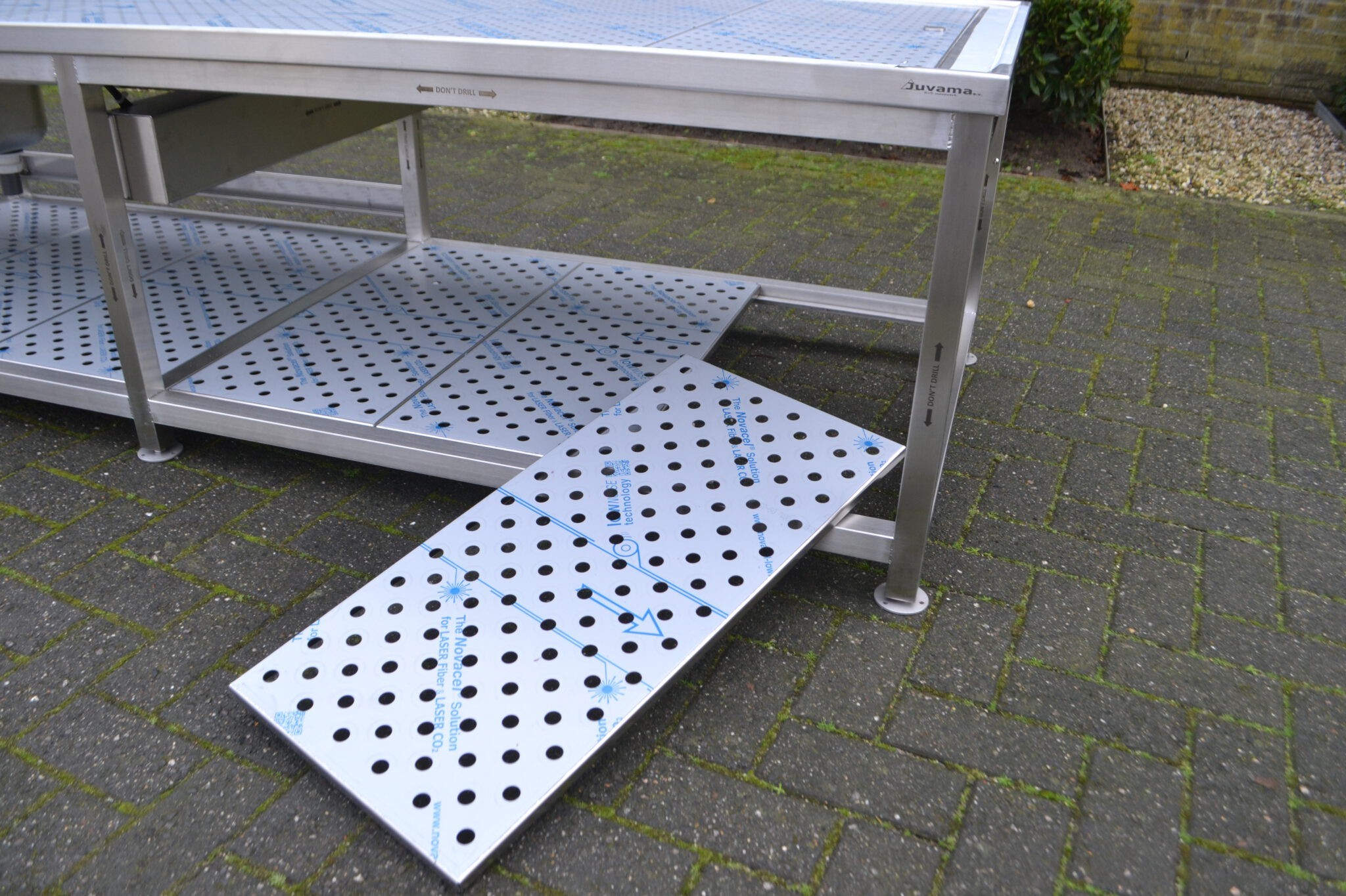 Juvama | RVS Tafels in hoogte verstelbaar